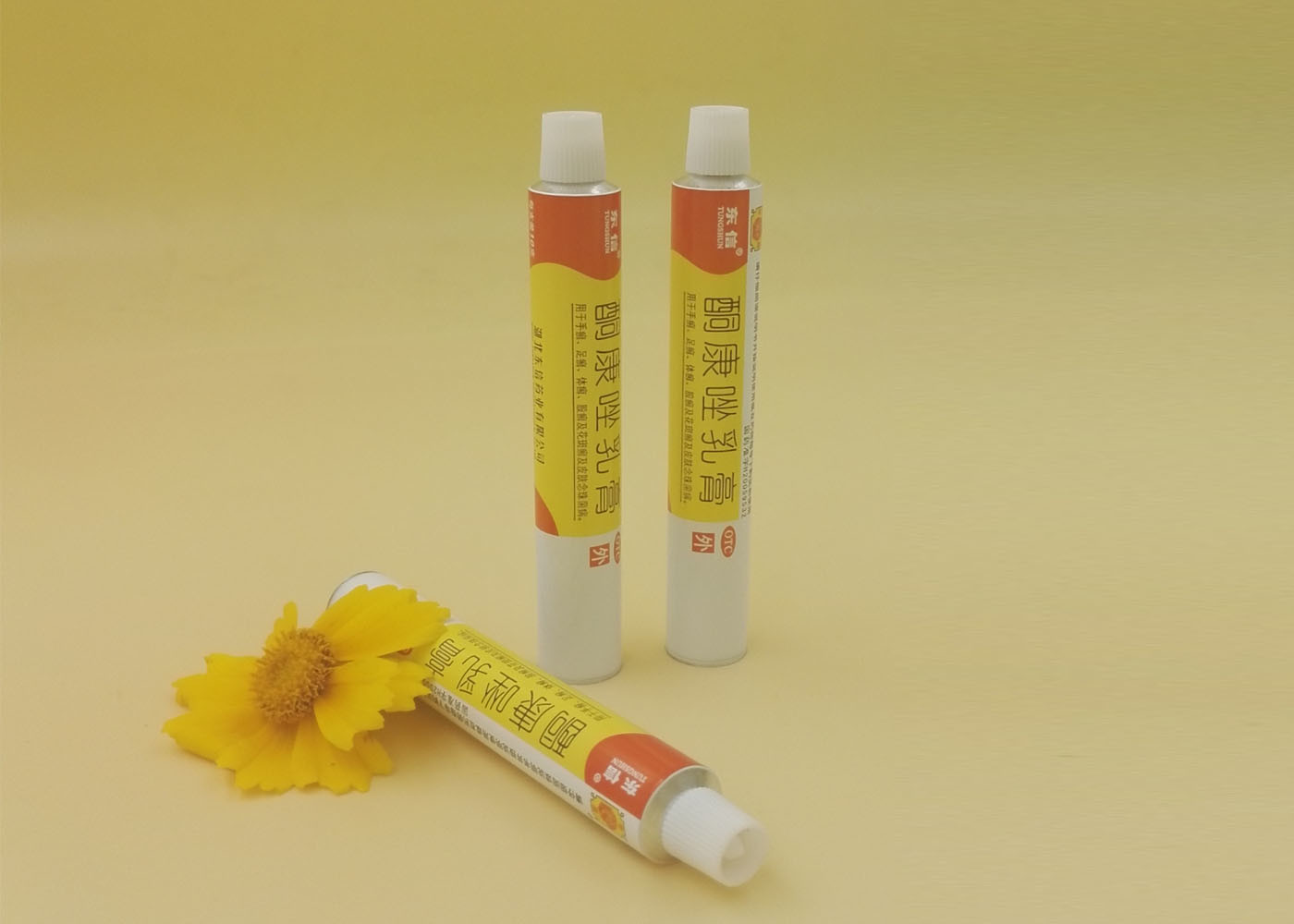 ISO CFDA Aluminum Collapsible Tubes , Aluminum Tube Packaging Of Ointments